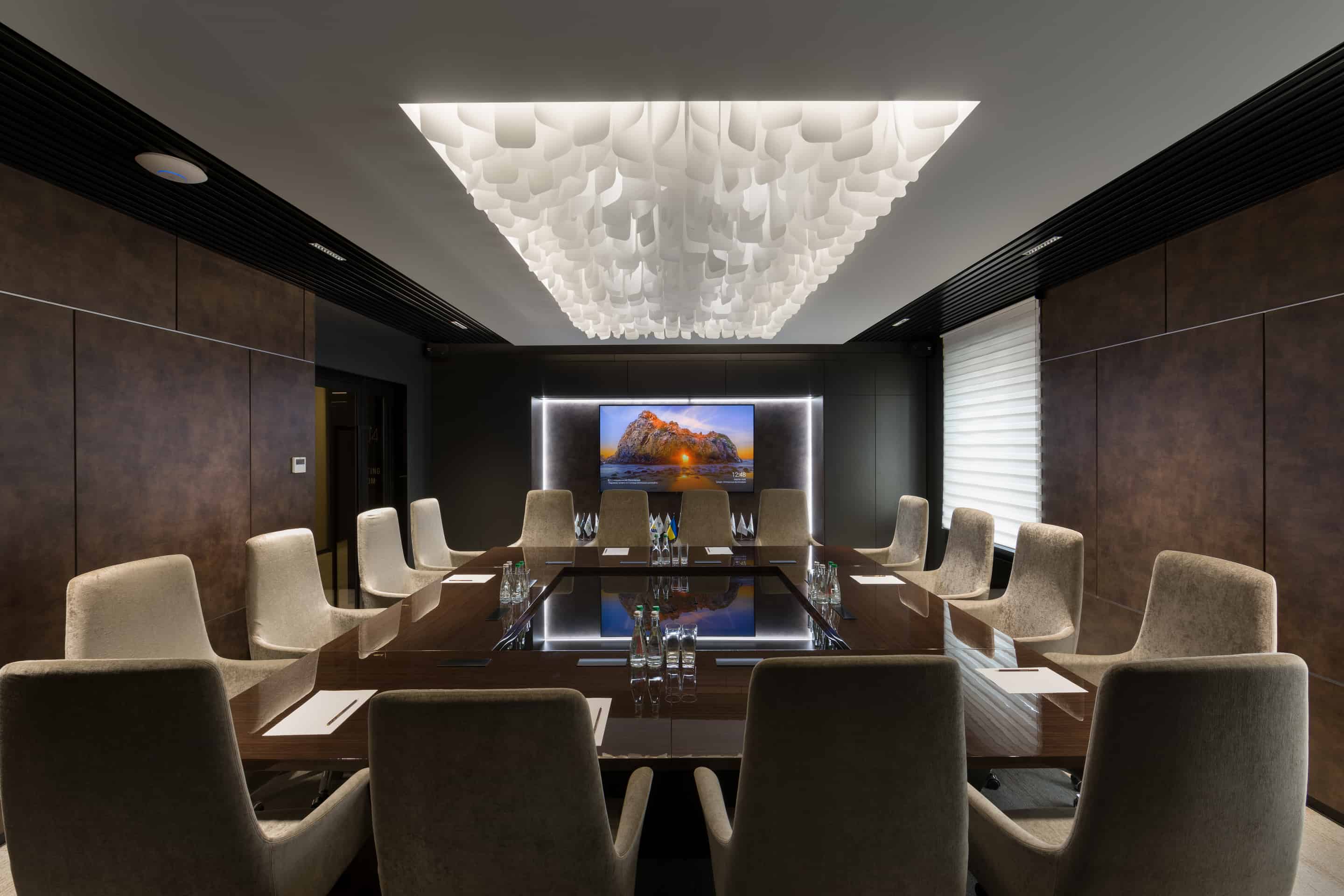 UKRBUD flagship office | Interior Designio