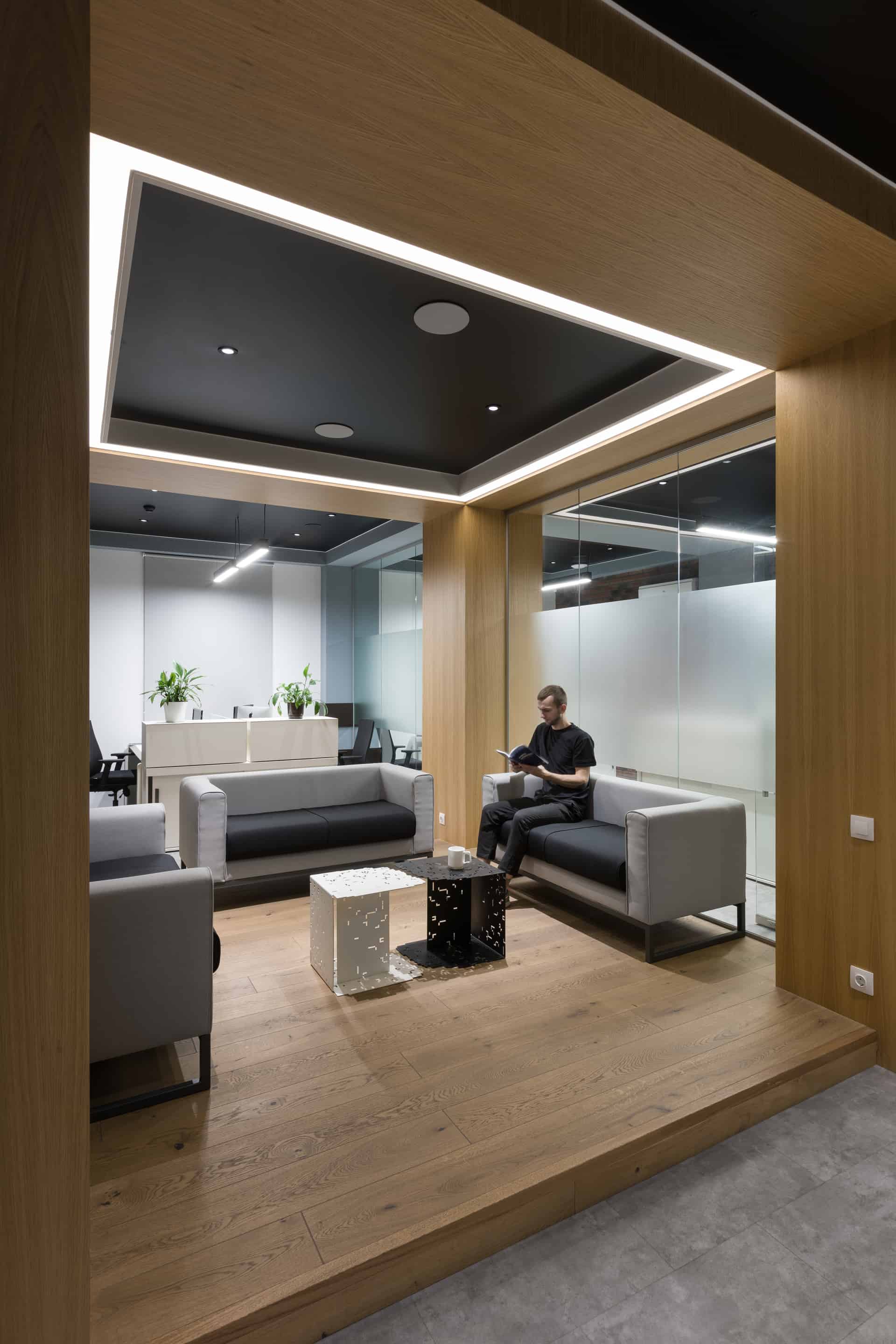UKRBUD flagship office | Interior Designio