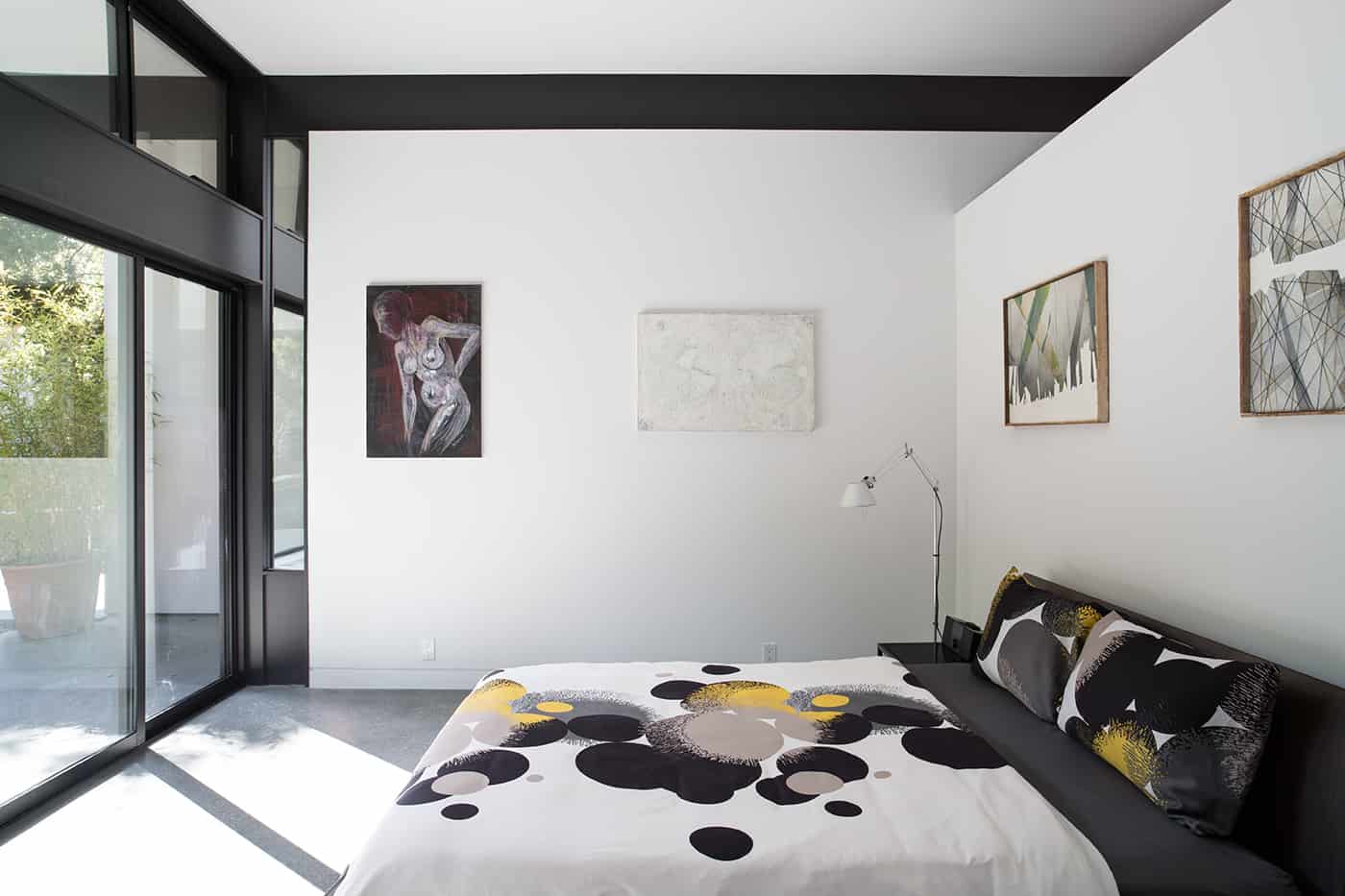 Modern Atrium House | Interior Designio