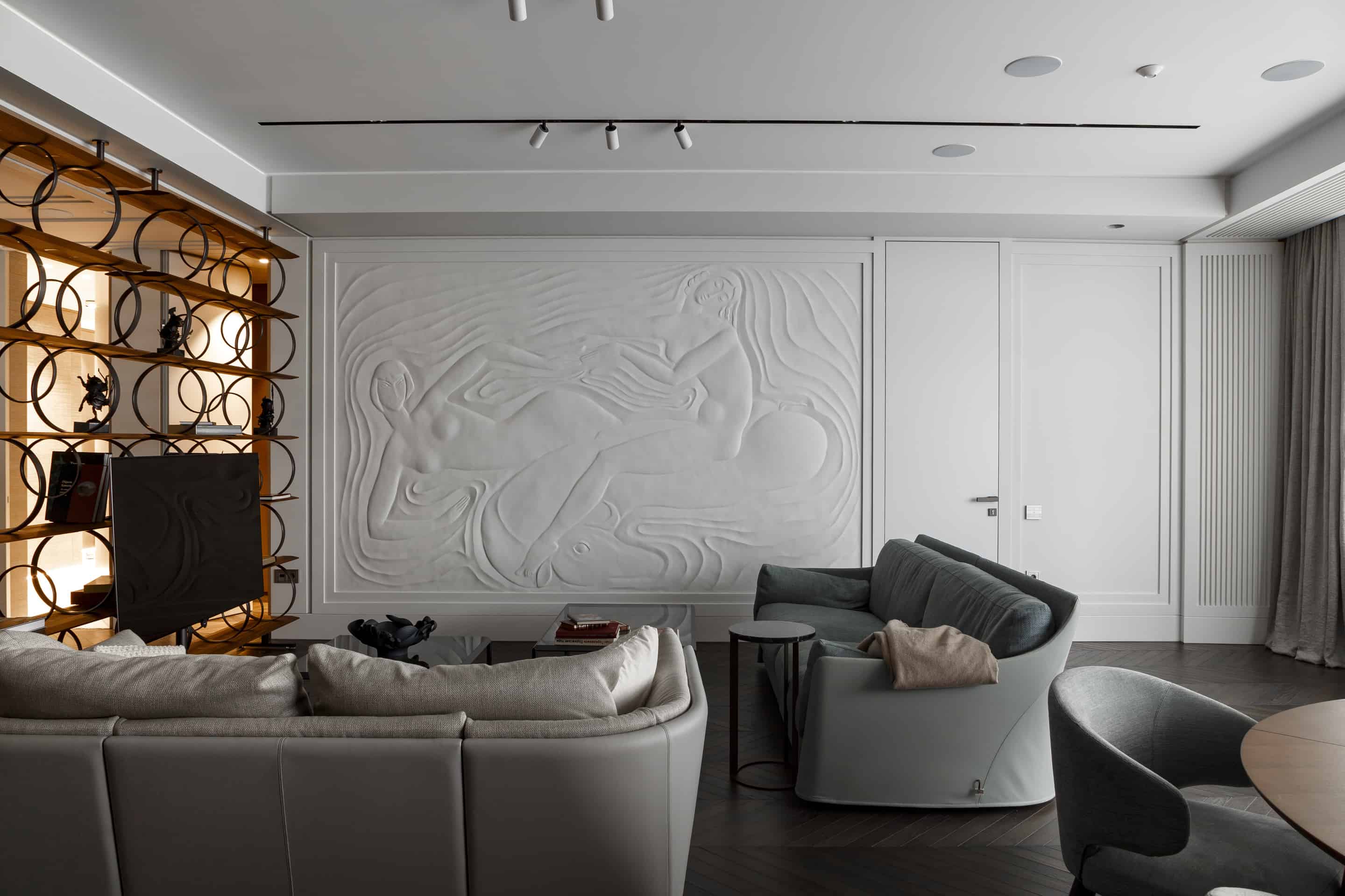 Basrelief For Modern Flat | Interior Designio
