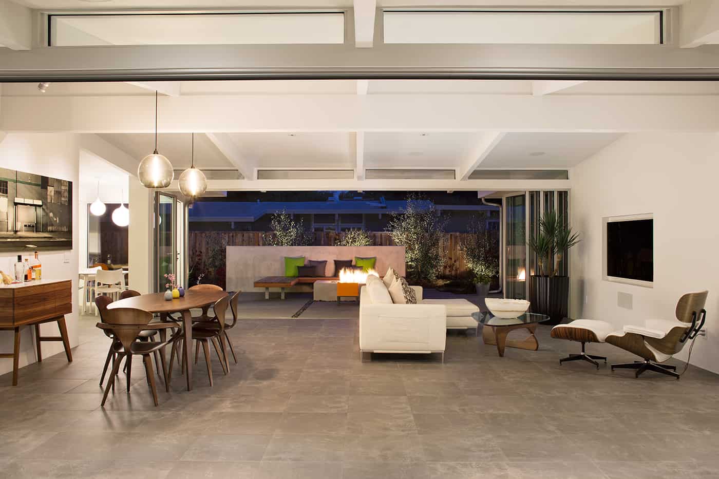 Truly Open Eichler House | Interior Designio